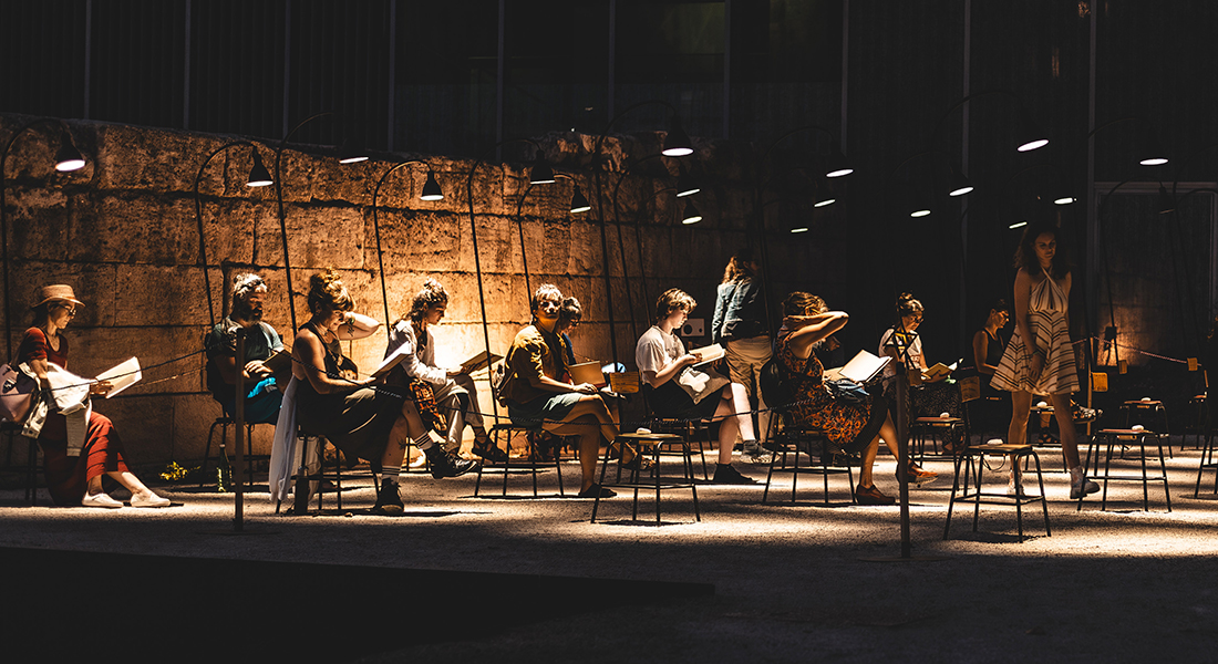 HOME/LAND de la compagnie Begat Theater, un bijou de sensibilité dans l ...